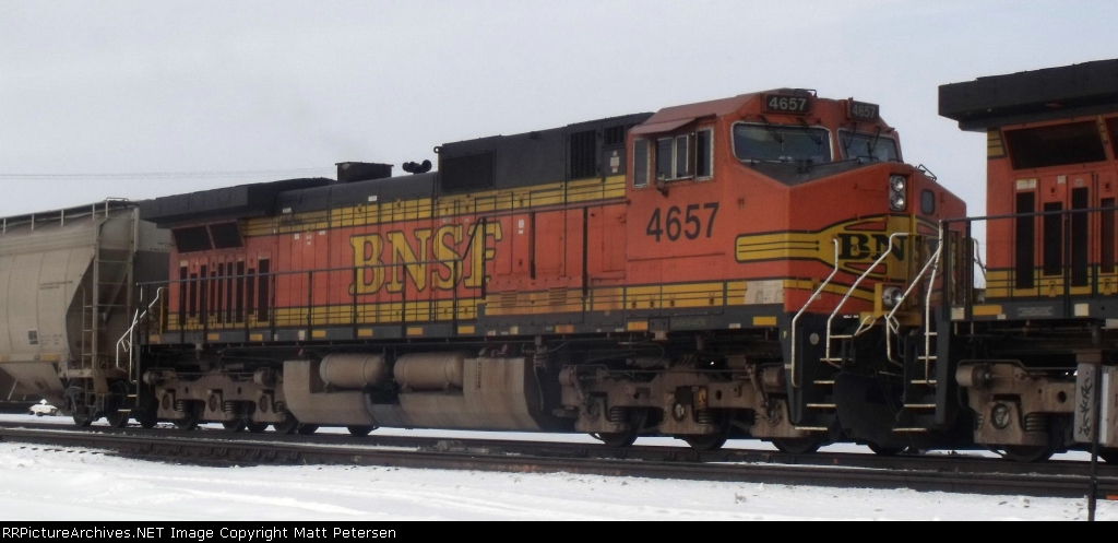 BNSF 4657